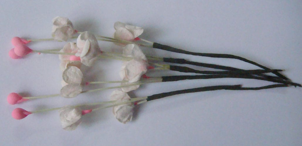 A Stem of Flowers with stamens - Cream - CAMR196 - CraftAdda