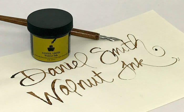 Daniel Smith Walnut Ink for Drawing and Calligraphy - 2 oz - 284270001 ...